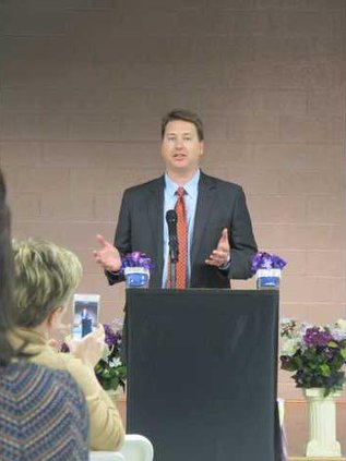 Osteen named Kirk Center's 'Humanitarian of the Year' - Coastal Courier