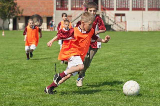 Should children play tackle football? - Coastal Courier