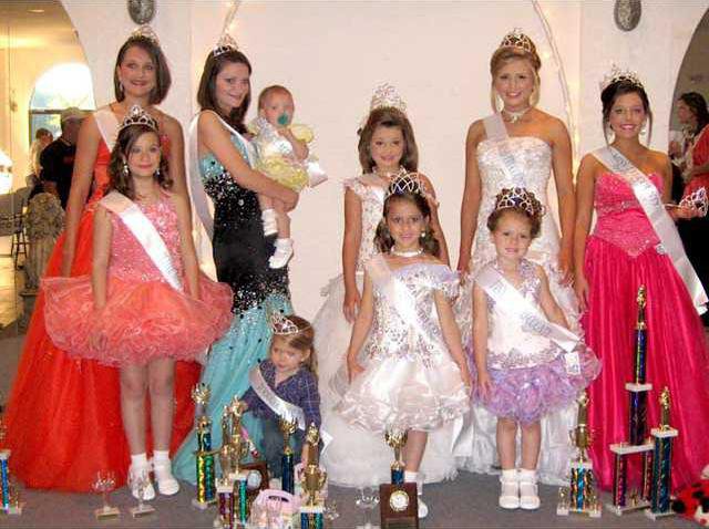 Pageant draws crowd to Castle - Coastal Courier