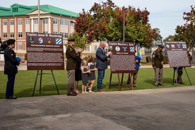 Fort Stewart hosts gate renaming for three legendary soldiers - Coastal ...