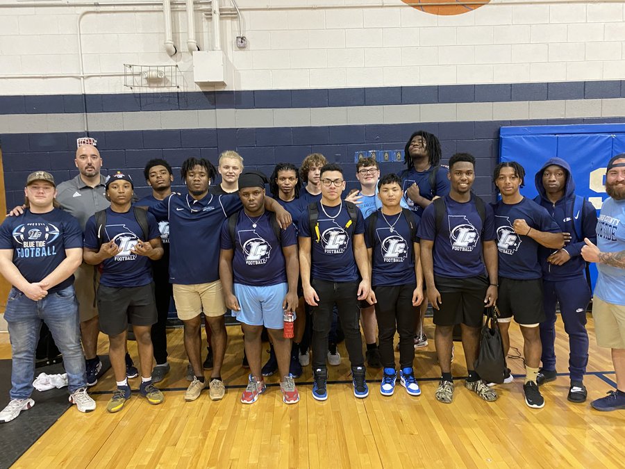 Three win weight class, six qualify for state - Coastal Courier