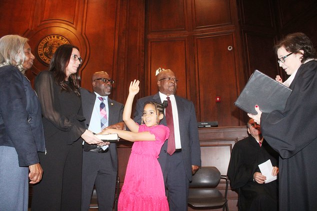 Riles sworn in as next Hinesville mayor - Coastal Courier