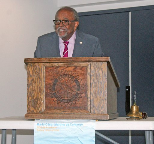 Williams gives Rotary preview of next session - Coastal Courier